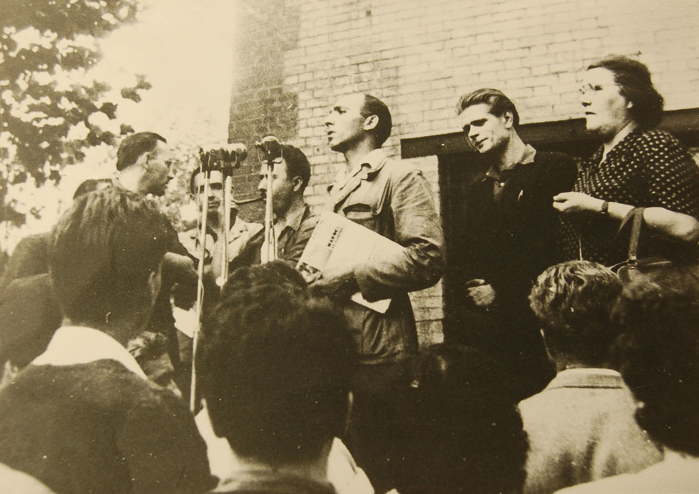 La carte de membre de la CGT de Marius Apostolo | Musée de l'histoire ...